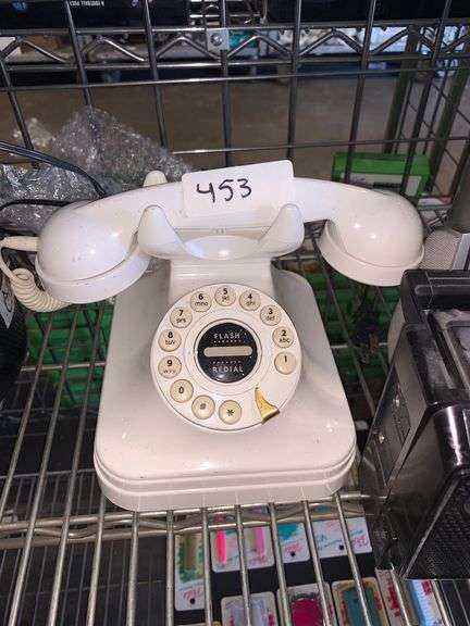 FLASH VINTAGE STYLE REDIAL PHONE - World Wide Auction Inc