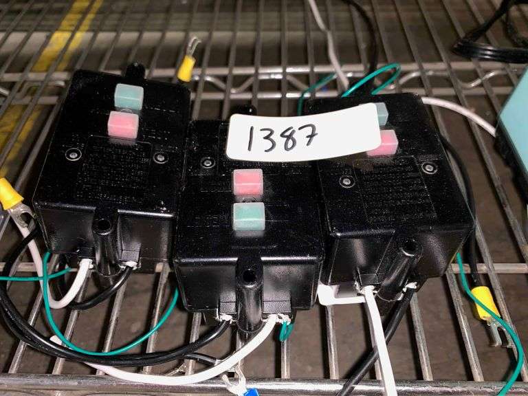 CEP 30401 GROUND FAULT CIRCUIT INTERUPTOR - World Wide Auction Inc