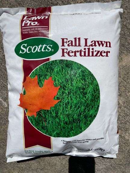 Scotts Lawn Pro Fall Lawn Fertilizer, 24-0-10, Covers 5,000-Sq.-Ft ...
