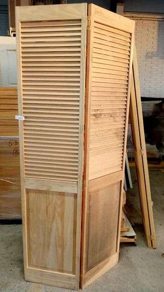 40” X 80”H MASONITE PINE FULL LOUVER 2 DOOR BIFOLD - World Wide Auction Inc
