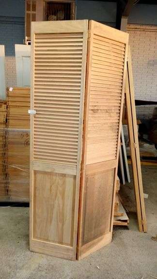 40” X 80”H MASONITE PINE FULL LOUVER 2 DOOR BIFOLD - World Wide Auction Inc