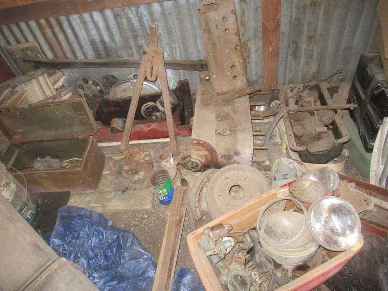 AMAZING ASSORTMENT OF ANTIQUE VINTAGE CAR PARTS, WHICH INCLUDE ...