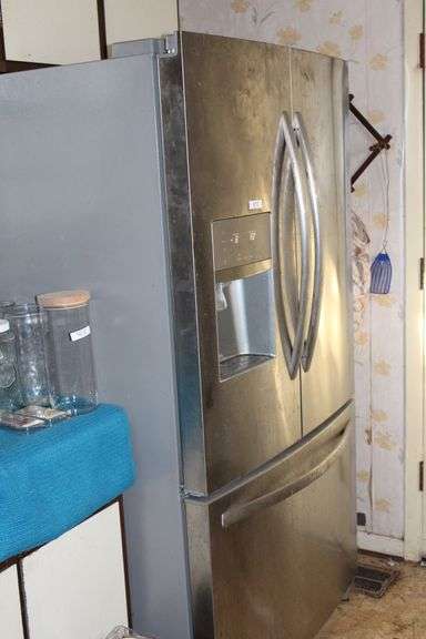 ELECTROLUX HOME REFRIGERATOR WITH SLIDING FREEZER, TEMP MONITOR, AND ...