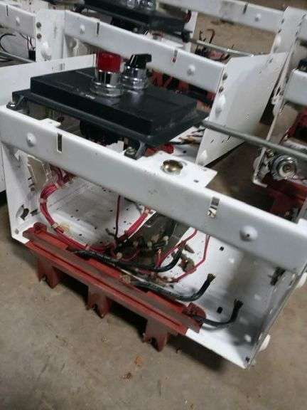 MCC Buckets with Stabs - World Wide Auction Inc