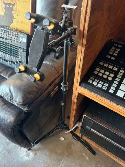 Proline GMS80A Conductor Stand with iPad Tablet Holder - World Wide ...