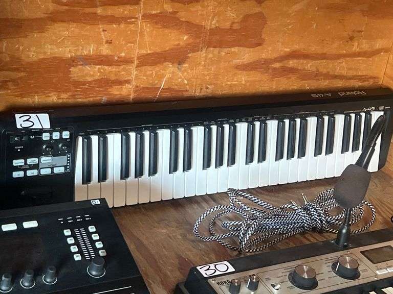 Roland Midi Keyboard Controller A-49 - World Wide Auction Inc