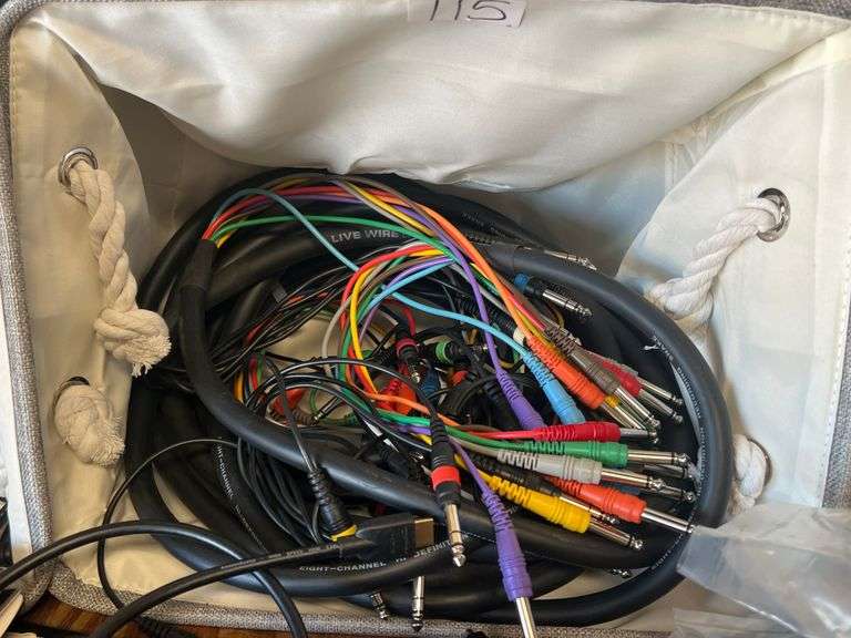 LIVE WIRE EIGHT CHANNEL HI-DEFINITION RECORDING SNAKE 18199 - World ...