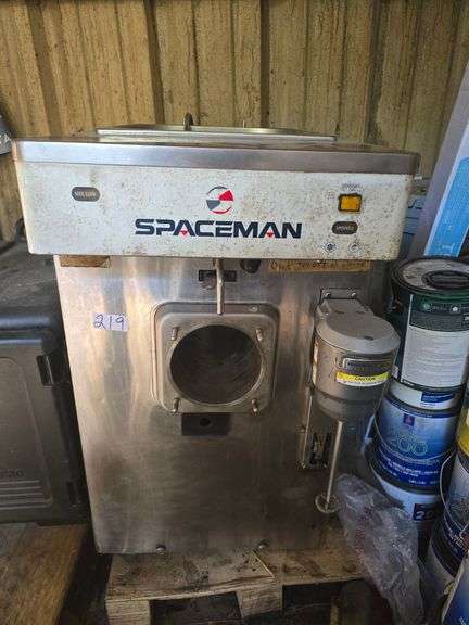 SPACEMAN COUNTERTOP SOFT SERVE ICE CREAM MACHINE WITH HAMILTON BEACH ...