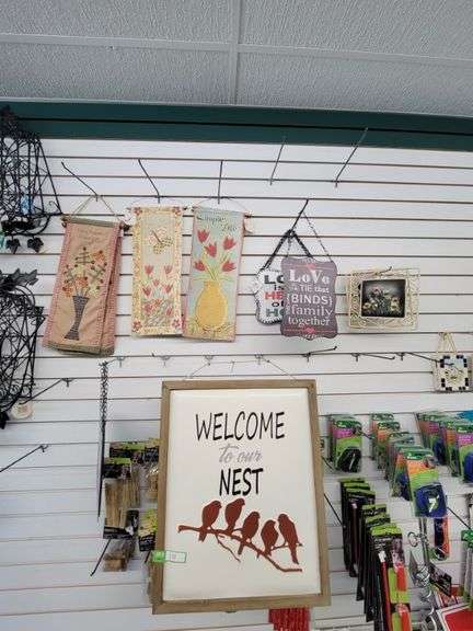 Assorted Decor - YAC Auctions