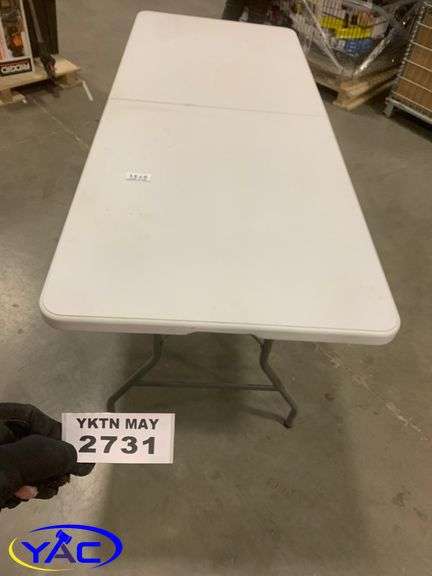 FOLDING TABLE - YAC Auctions