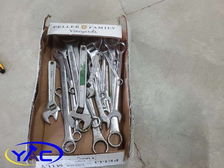 Assorted Wrenches - YAC Auctions