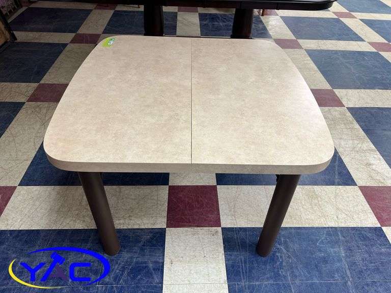 Dining Room Table - YAC Auctions