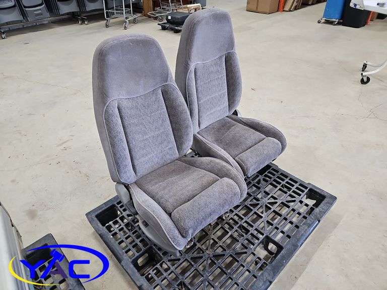 2 - Ford Ranger Truck Seats - YAC Auctions