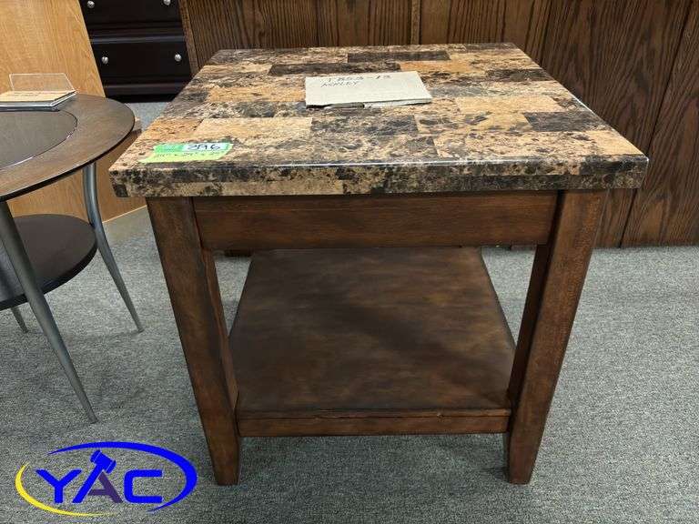 End Table - YAC Auctions