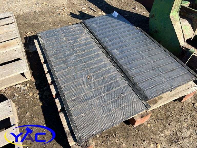 Stainless Steel Grill / Screens - YAC Auctions