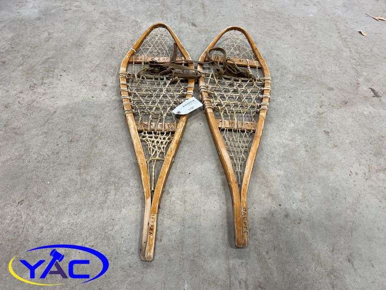 Snow Shoes - YAC Auctions