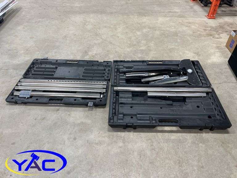 Crain 20ft Carpet Stretching Kit W/ 2- Cases - YAC Auctions