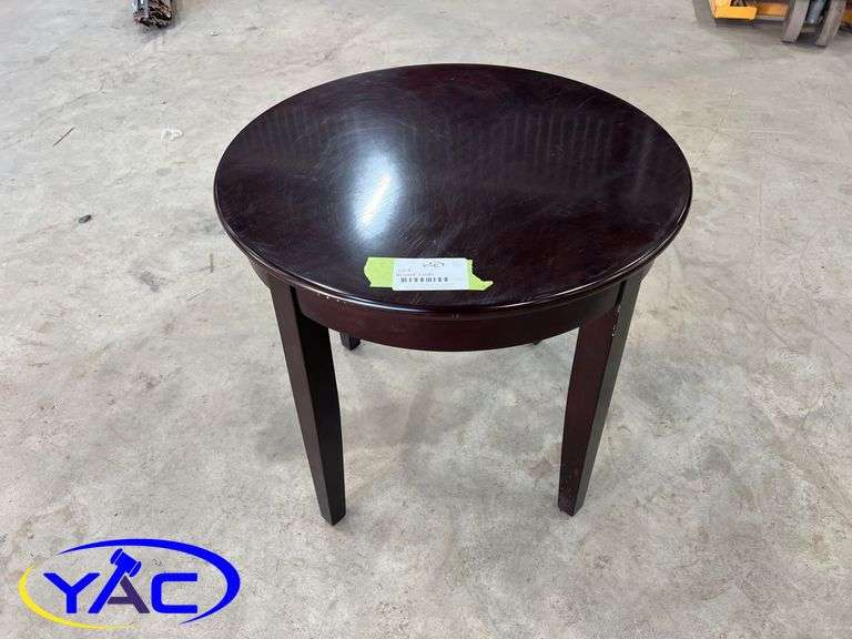 Round Table - YAC Auctions