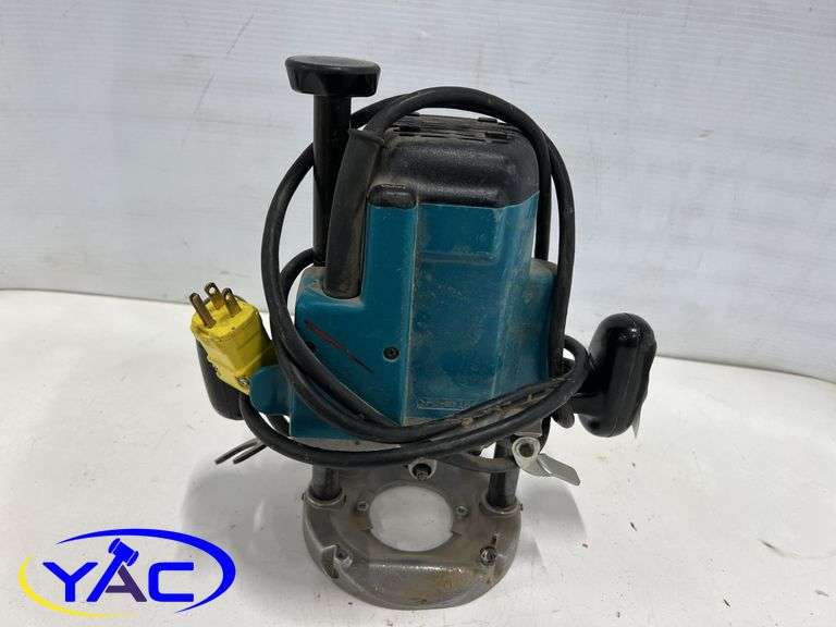 Makita 15 Amp Router - YAC Auctions