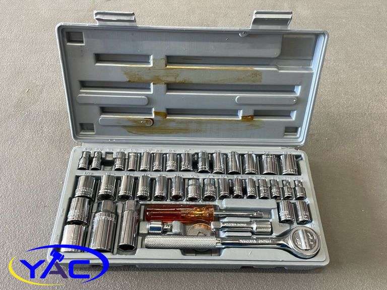 Grey Set Of 3/8" Sockets - YAC Auctions