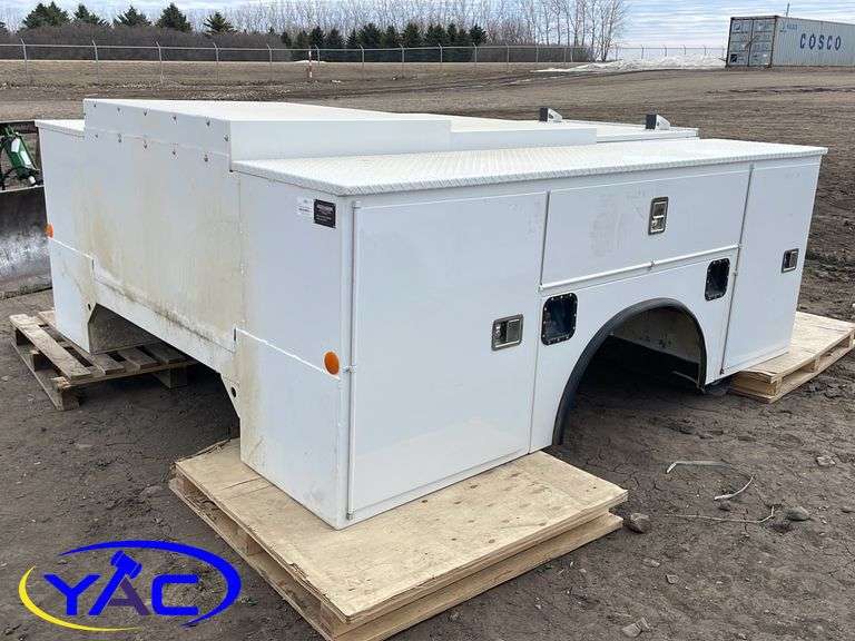 8' Service Body Box - YAC Auctions