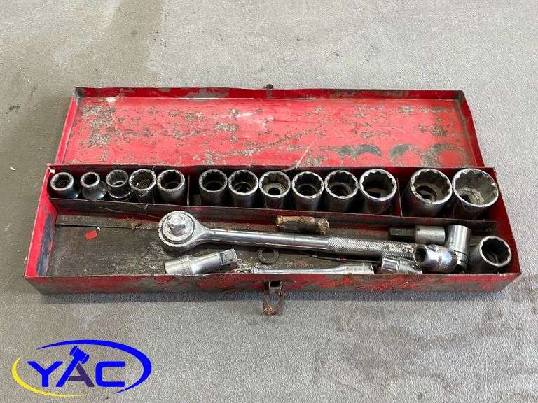 Red Set Of 1/2" Sockets - YAC Auctions