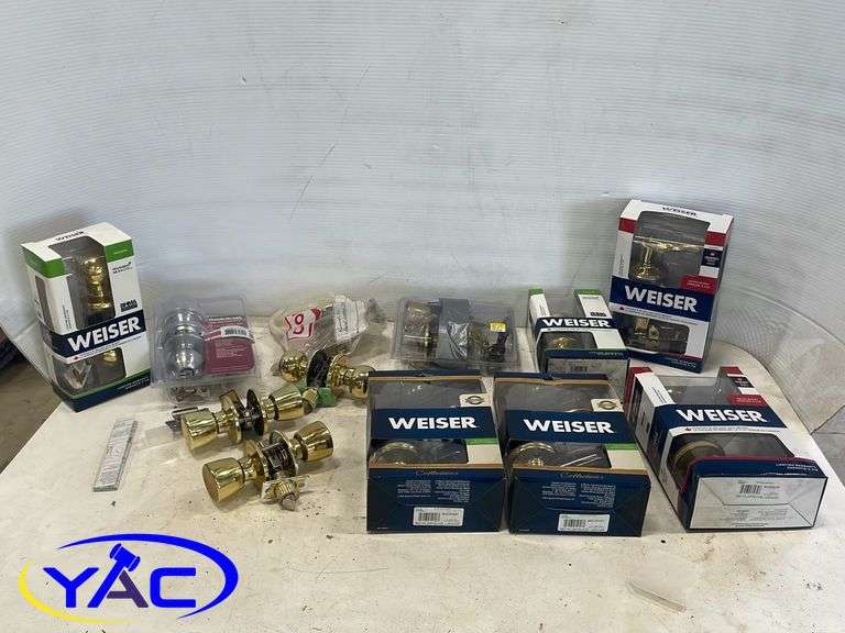 Assorted Door Knobs - YAC Auctions