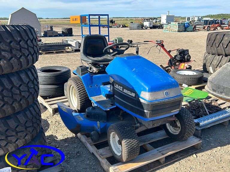 New Holland LS45 Lawn Tractor - YAC Auctions