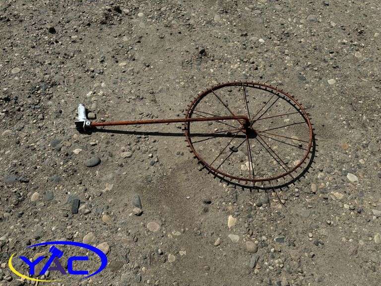 Red Wheel Counter - YAC Auctions