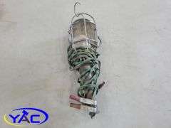 12v Trouble Light With Used Light Bulbs - YAC Auctions