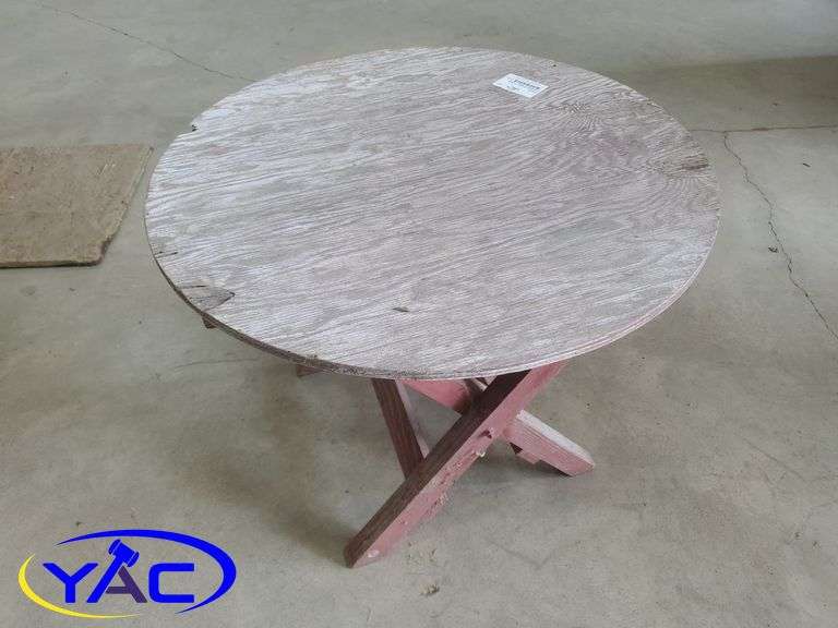 Folding Patio Table - YAC Auctions
