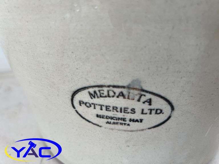 5 Gallon Medalta Butter Churn - YAC Auctions