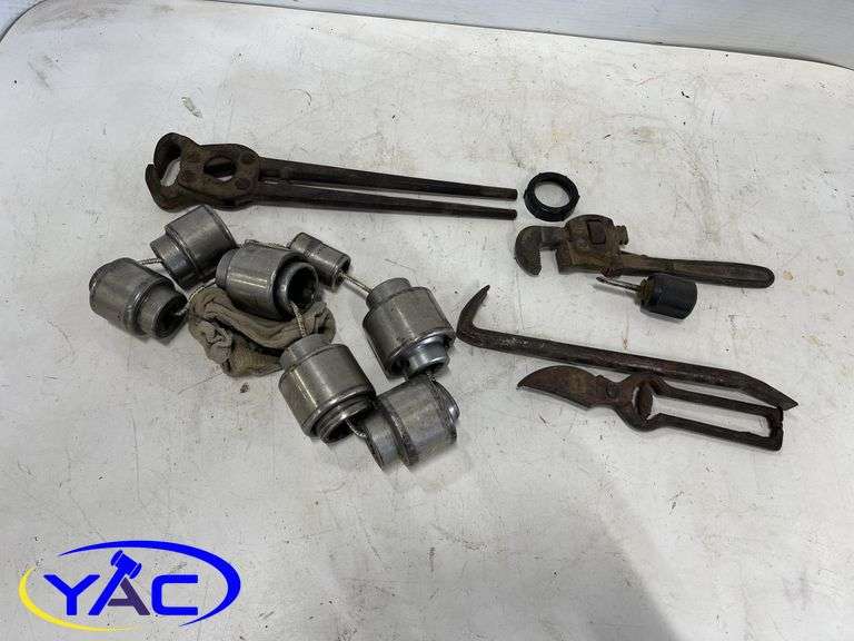 Assorted Sockets - YAC Auctions