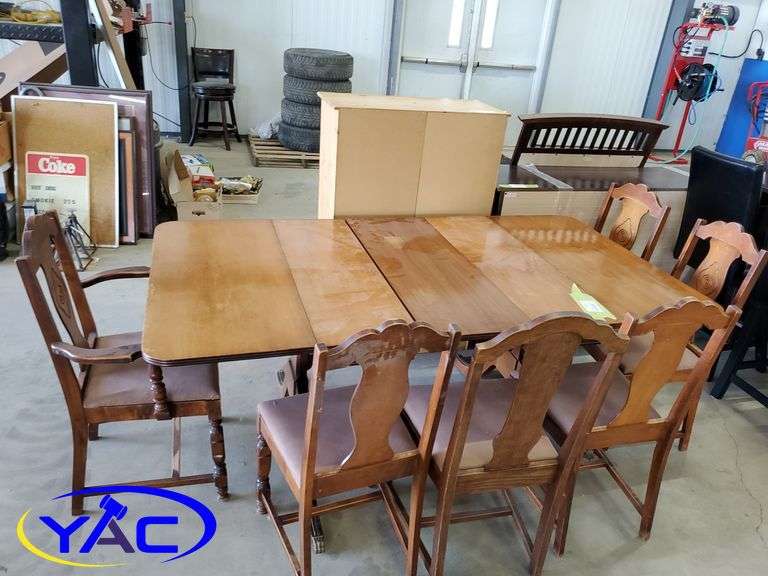 Kitchen Table w/ Extra Leaf & 6 Chairs - YAC Auctions