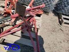 Pallet Of Misc. Pipe Stands - YAC Auctions