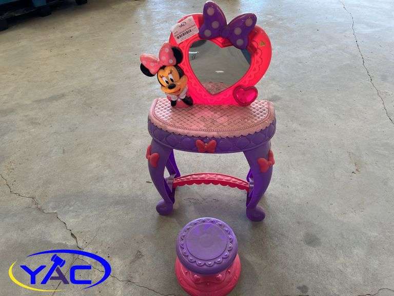 Minnie Mouse Vanity & Stool - YAC Auctions