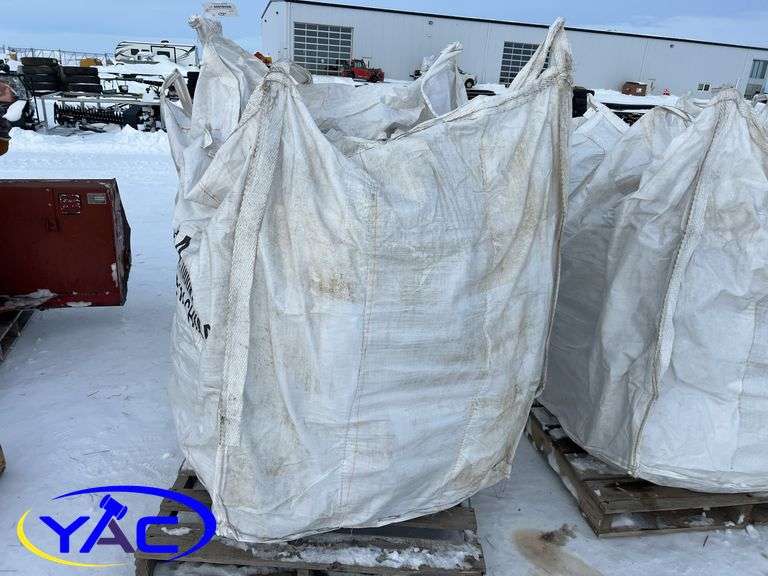 Mini Bulk Bag Of Seasoned Spruce / Pine Firewood - YAC Auctions