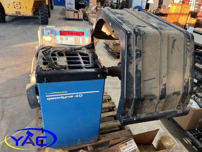 Hoffman Tire Balancer - YAC Auctions