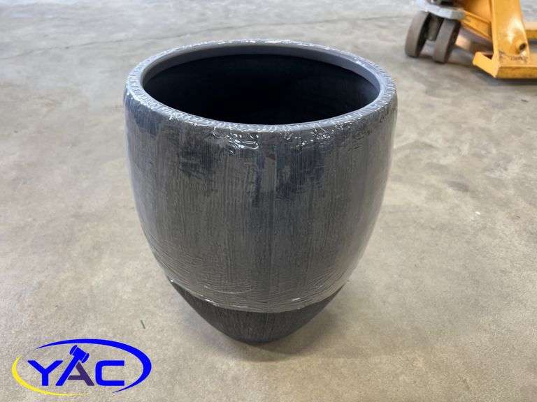 12"x 16" Flower Pot - YAC Auctions