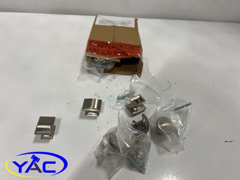 Assorted Cabinet Knobs - YAC Auctions