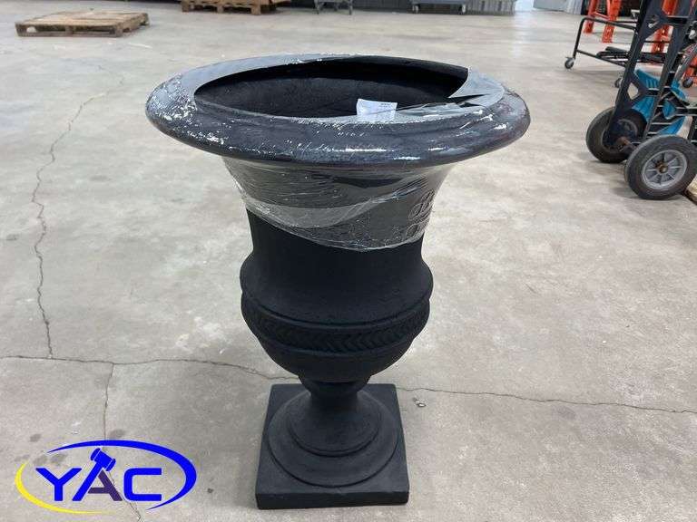 14.5” Flower Pot - YAC Auctions