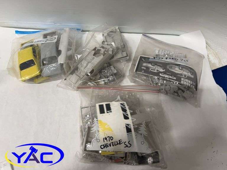 5 - Plastic Model Kits - YAC Auctions