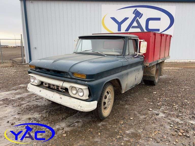 1966 GMC 930 1 TON DUALLY W/ BOX & HOIST - YAC Auctions