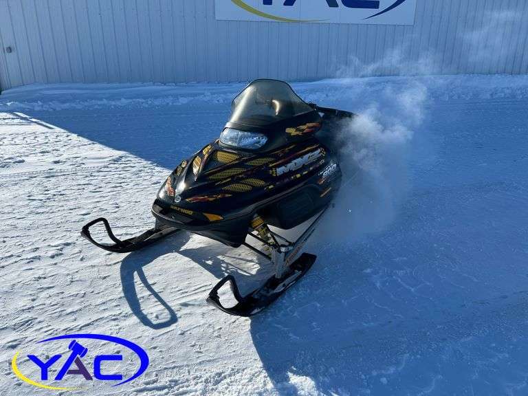 2000 Ski-Doo MXZ 800 - YAC Auctions