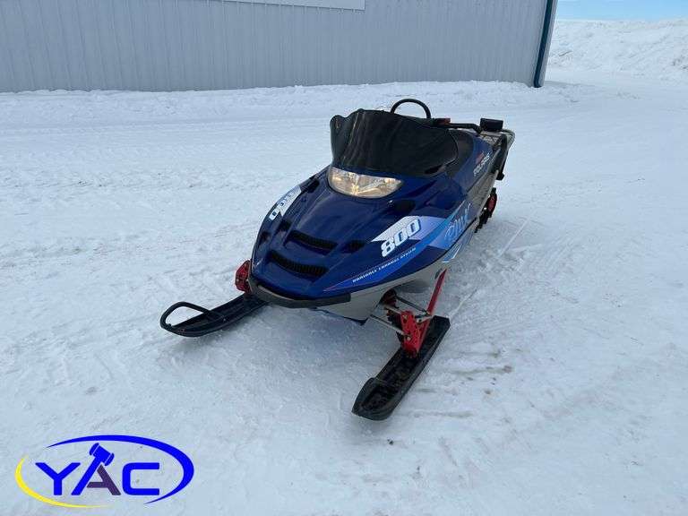 2002 Polaris 800 RMK Snowmobile - YAC Auctions