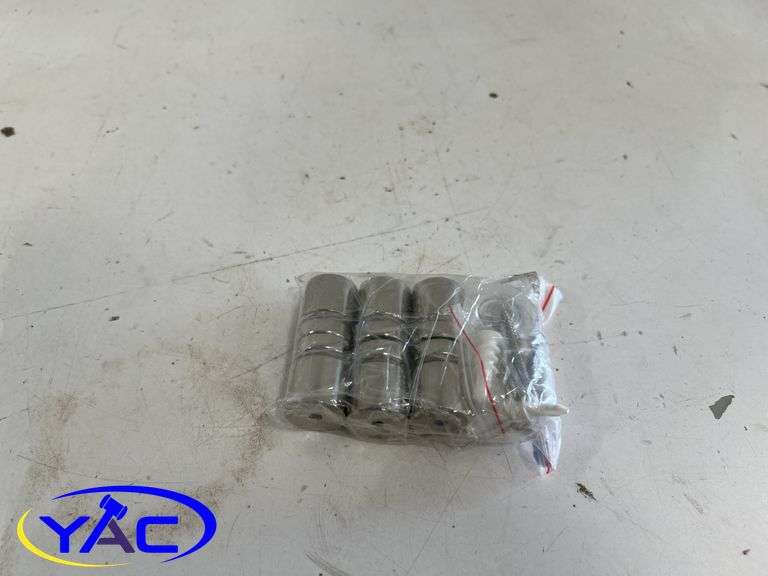 Small Engine Repair Kit - YAC Auctions