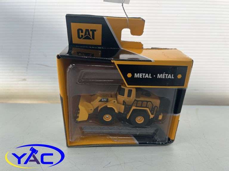 Caterpillar Payloader In Box - YAC Auctions