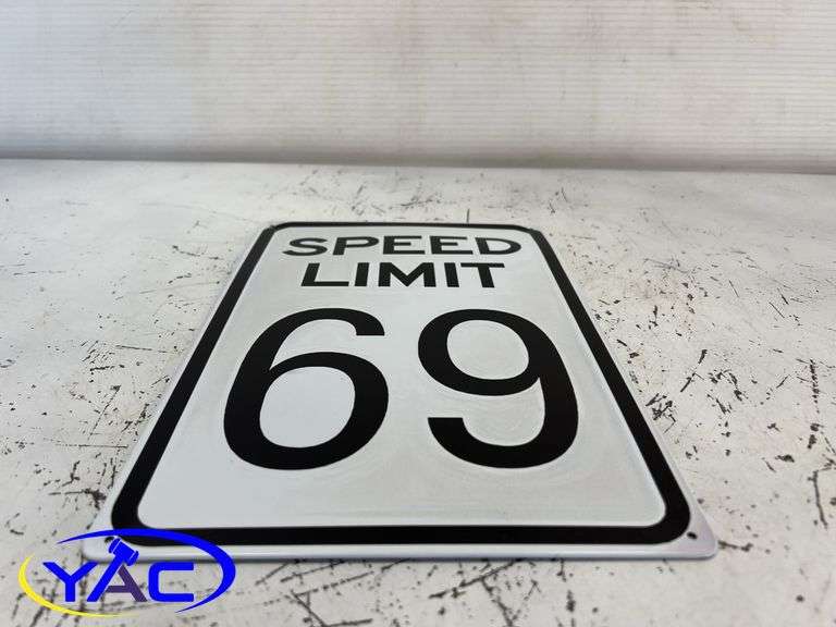12" x 8" Metal Speed Limit Sign - YAC Auctions