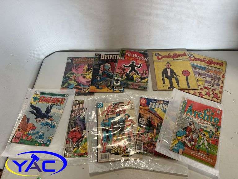 Comic Box Books - YAC Auctions