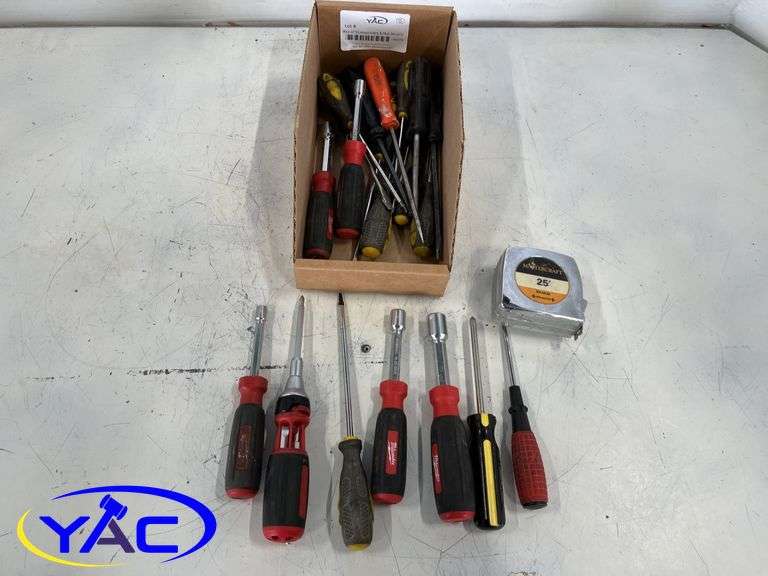 Box Of Screwdrivers & Nut Drivers - YAC Auctions